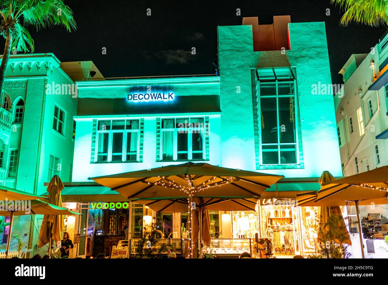 Colorful neon sign gelato hi-res stock photography and images - Alamy
