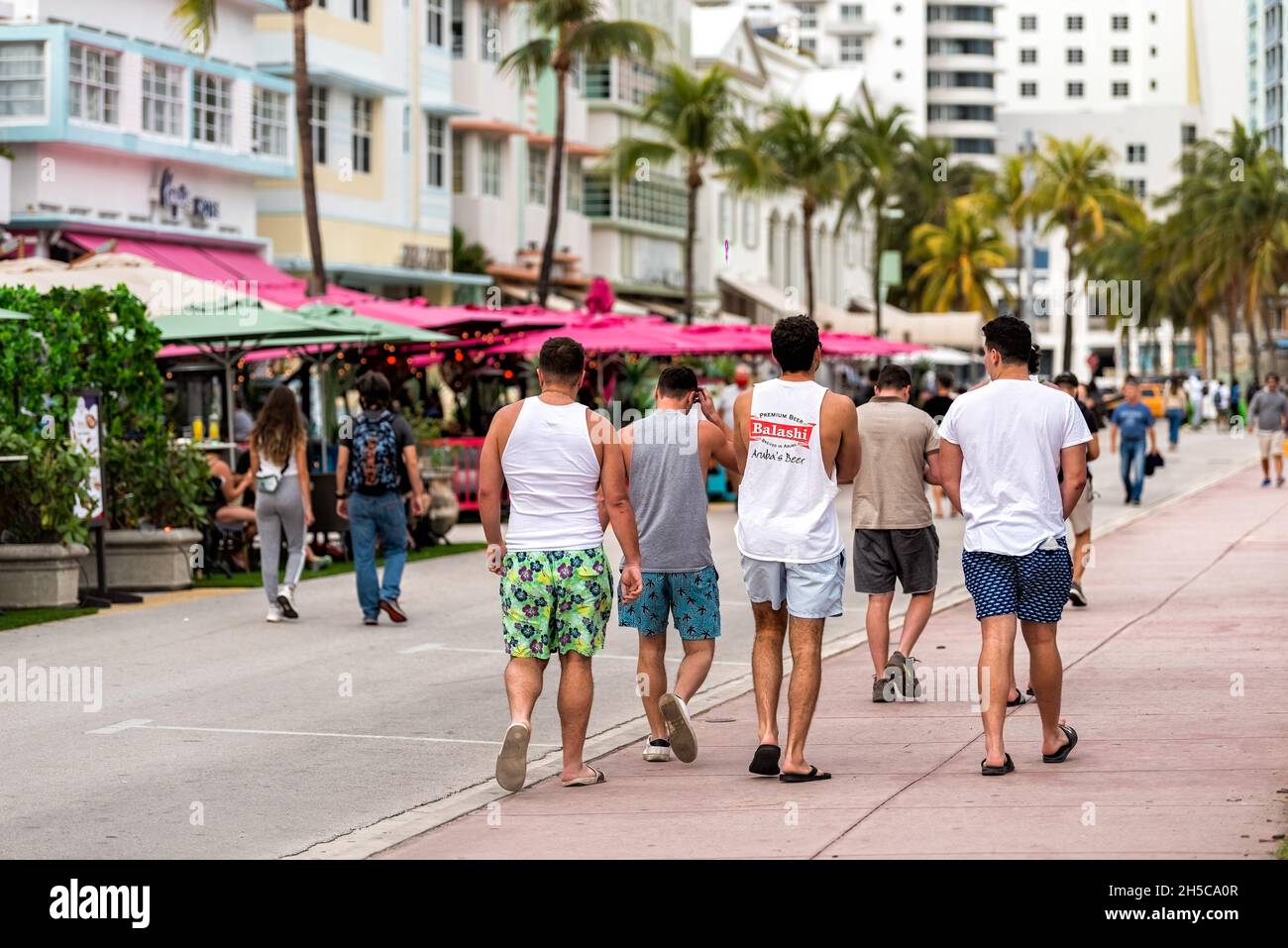 Miami Beach, USA - January 17, 2021: South Beach famous Ocean Drive ...