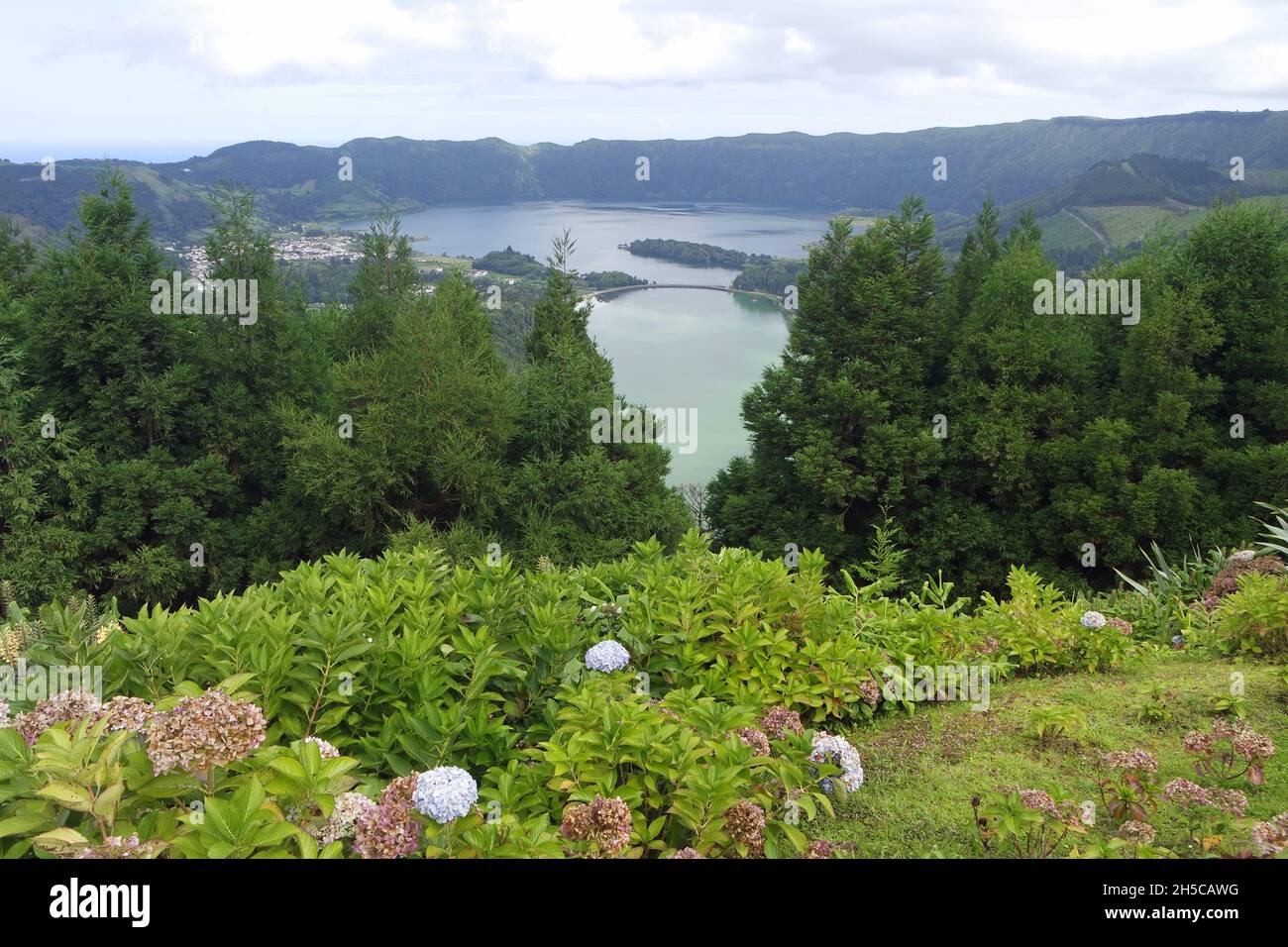 green and blue lake in cidade on the azores islands Stock Photo - Alamy