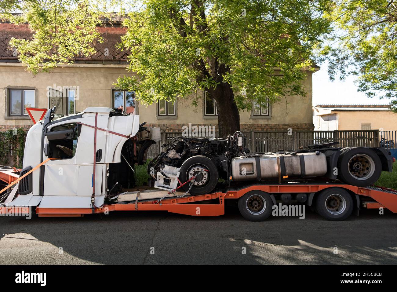 Transportation crashed Lorry truck. Camion after the accident, Broken ...