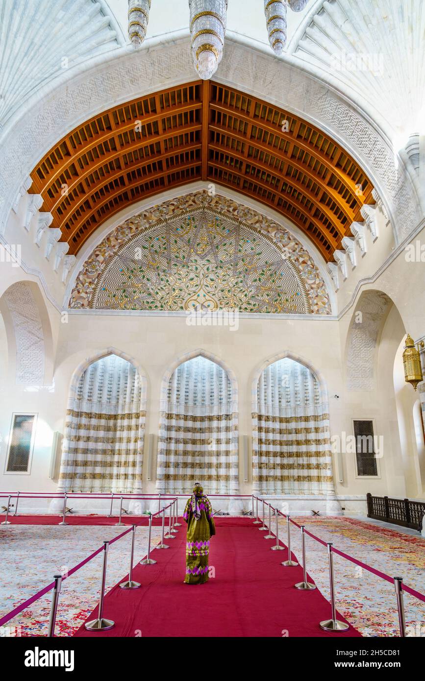 December 4, 2016, Muscat, Oman: Prayer hall of Mosque Muhammad al-Amin ...