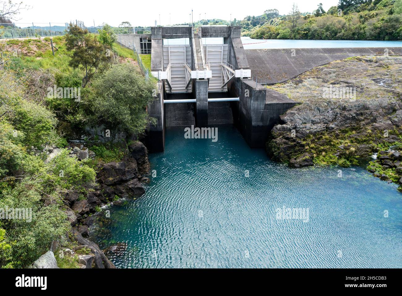 Aratiatia Dam on the Waikato River, New Zealand Stock Photo - Alamy