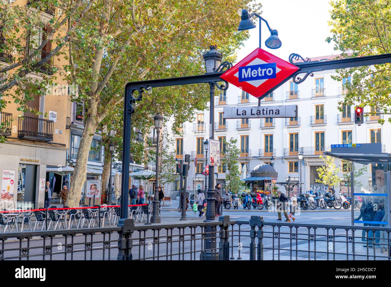 Metro Madrid Sign Structure with Blank Plate Stock Photo - Alamy