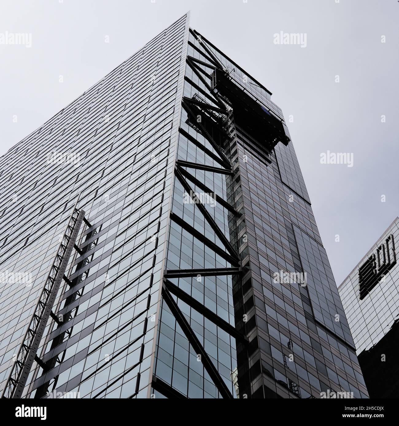 Gray buildings hi-res stock photography and images - Alamy