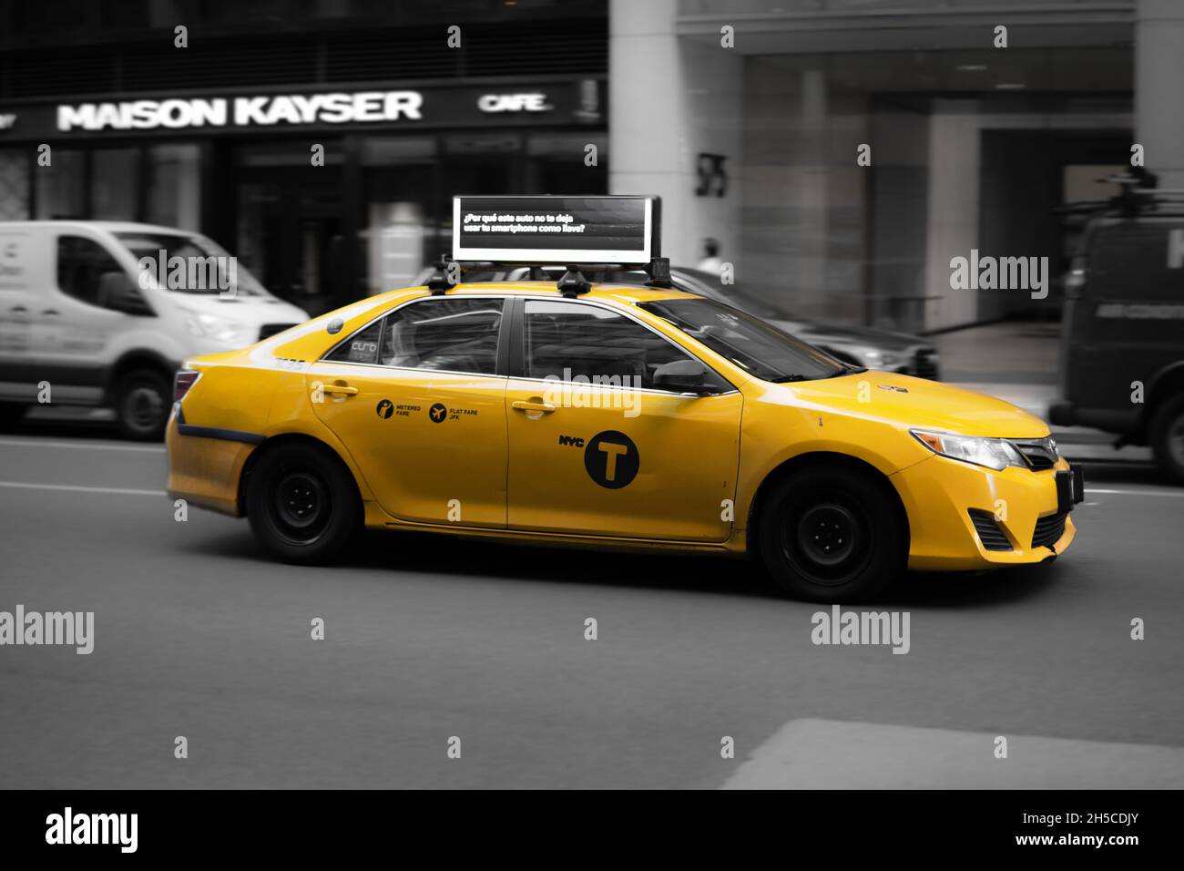 New york yellow taxi black and white hi-res stock photography and ...