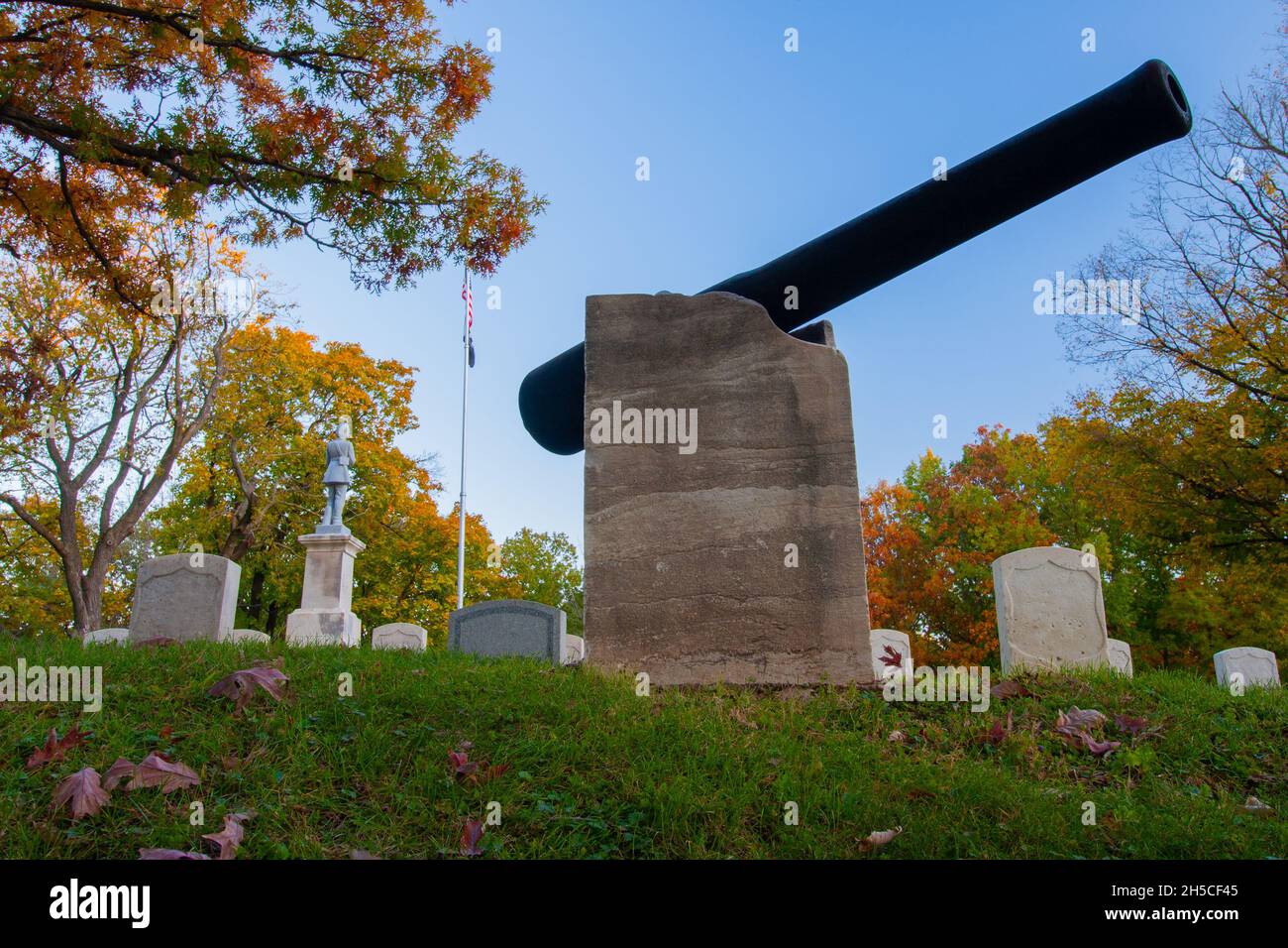 Cannon At Soldier's Hill - Springdale Cemetery - Peoria, Illinois Stock ...