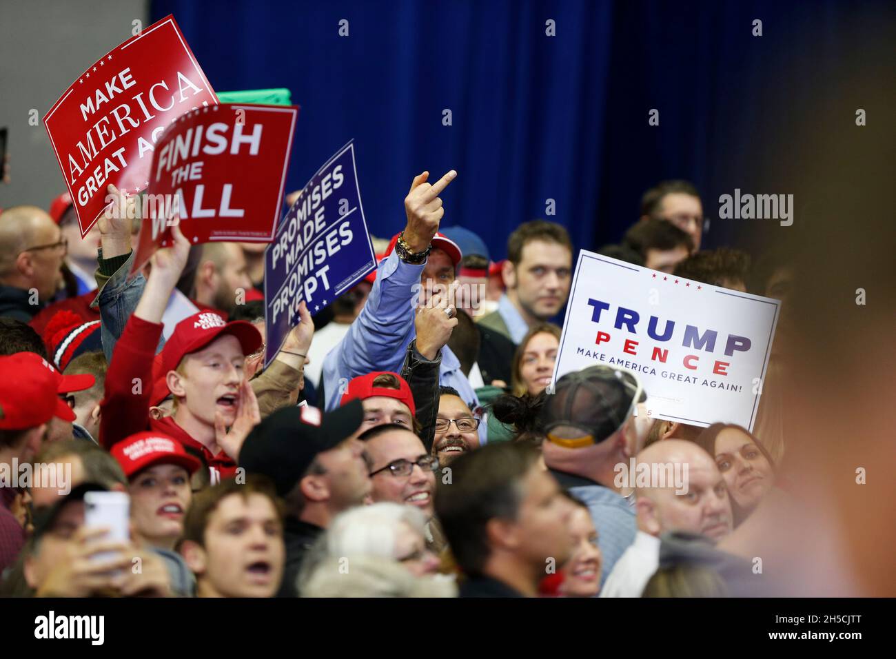 Cnn reporter hi-res stock photography and images - Alamy