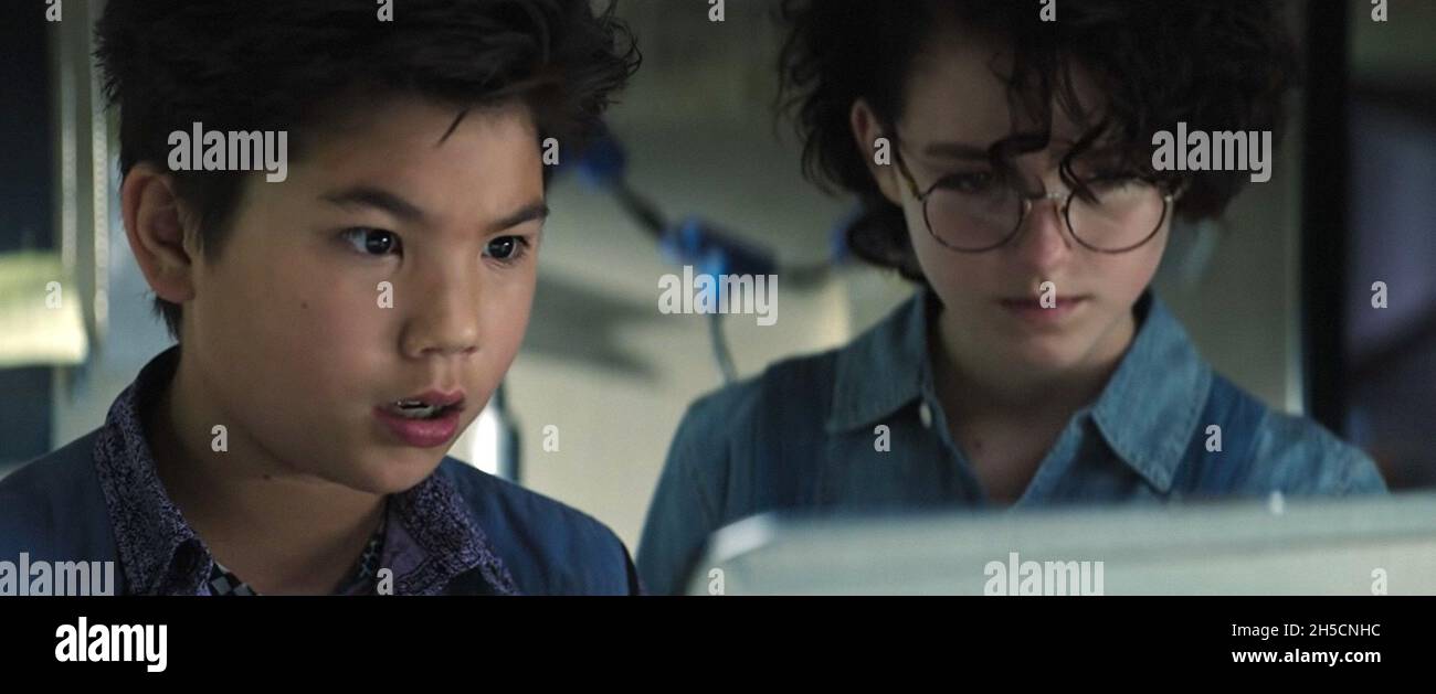 GHOSTBUSTERS: AFTERLIFE, from left: Logan Kim, Mckenna Grace, 2021 ...