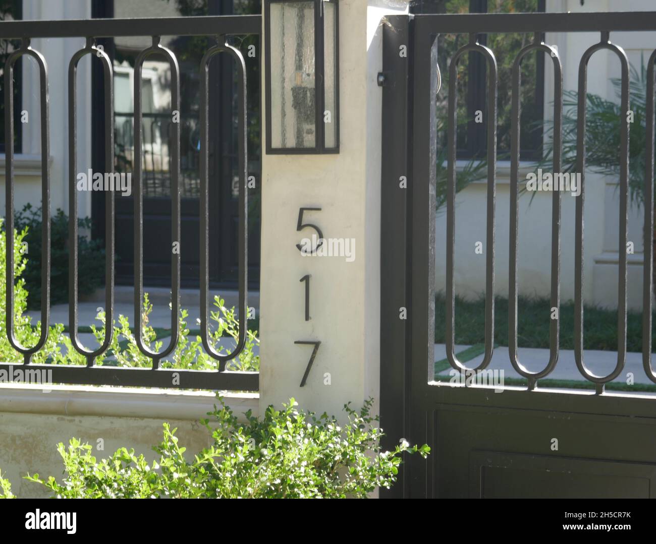 Benjamin thau hi-res stock photography and images - Alamy