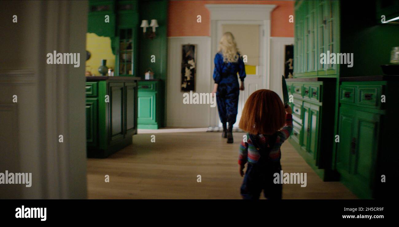 CHUCKY, front: Chucky (voice: Brad Dourif), I Like To Be Hugged ...