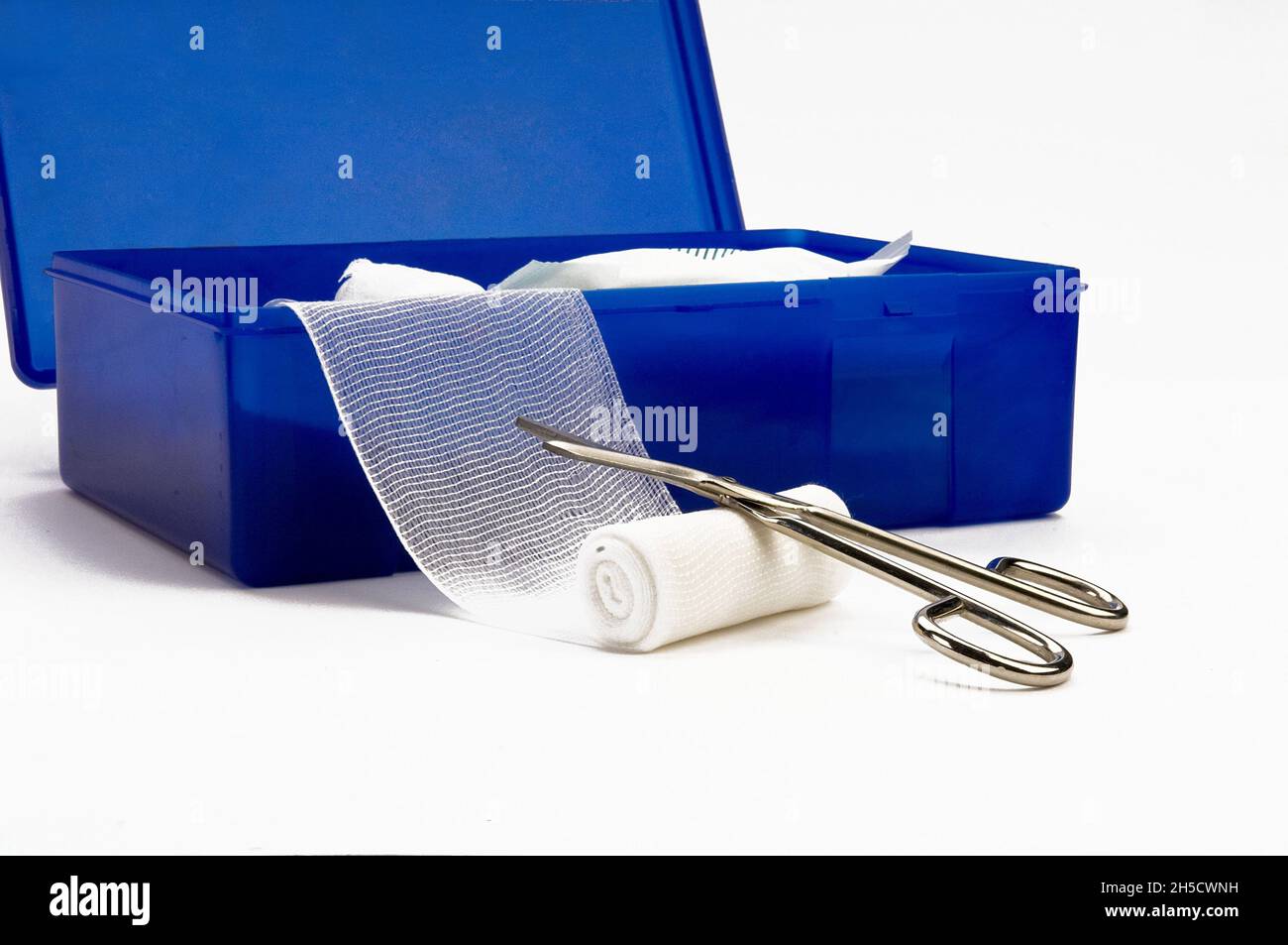 Open first aid box hi-res stock photography and images - Alamy