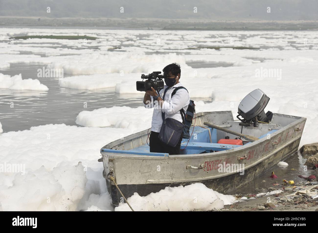 NEW DELHI, INDIA - NOVEMBER 8: The heavily polluted waters of Yamuna ...