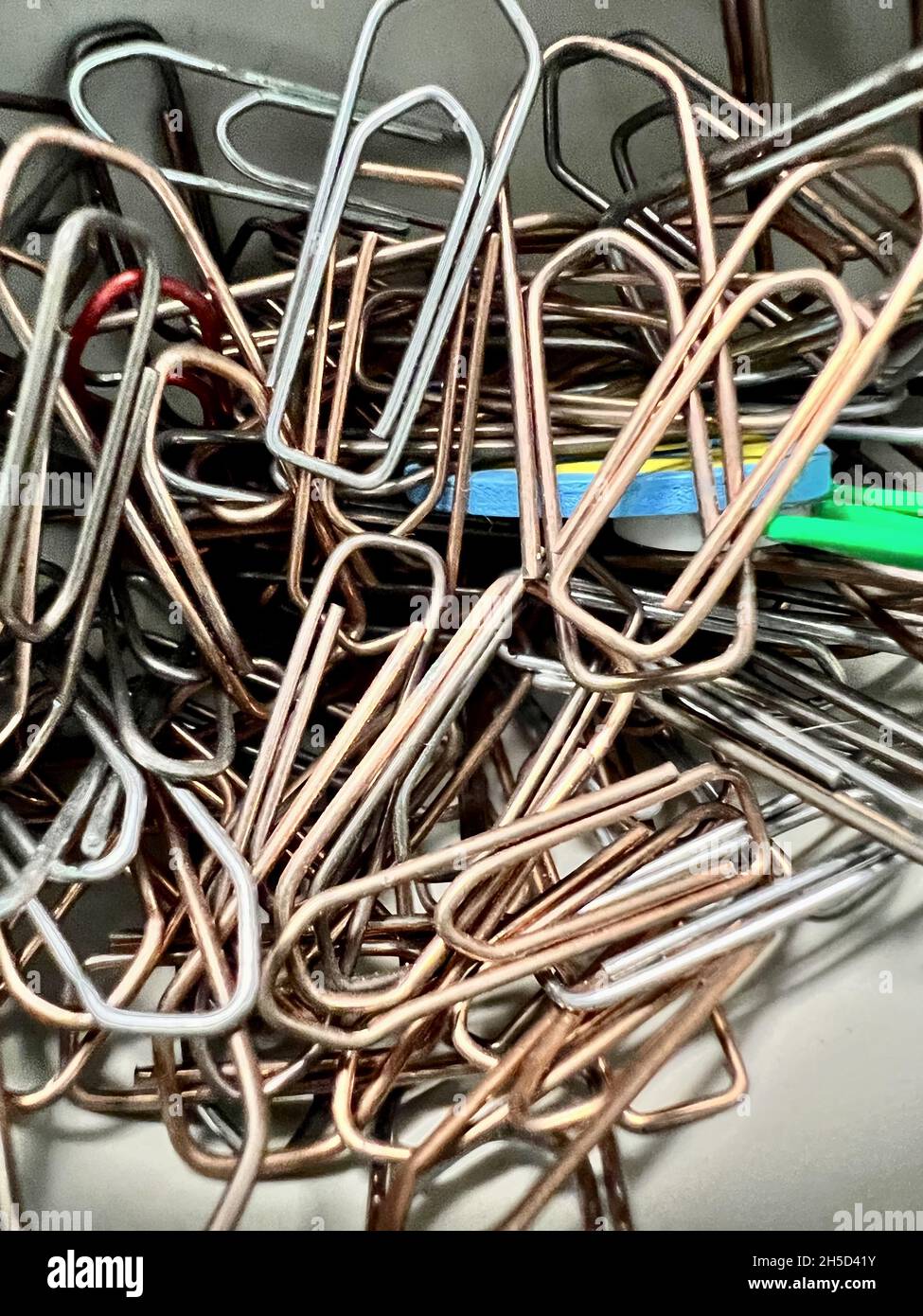 Bunch paper clips hi-res stock photography and images - Alamy
