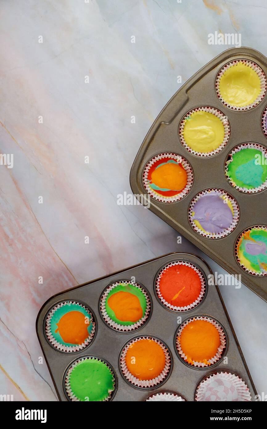 Uncooked cupcakes hi-res stock photography and images - Alamy
