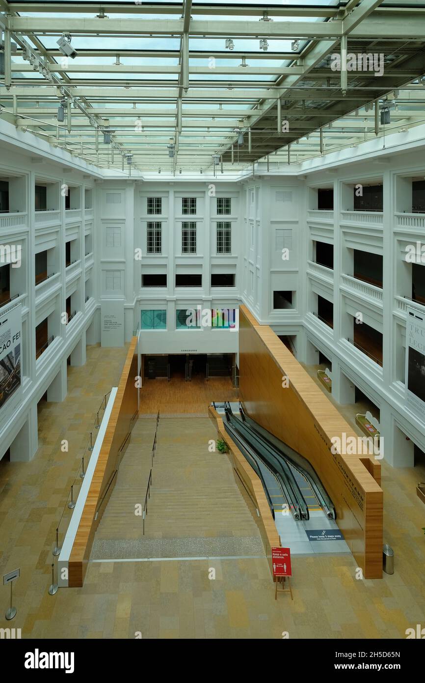 Interior of the former City Hall and access to the basement concourse ...