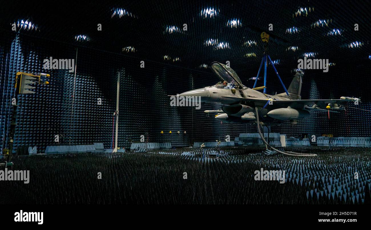 Fire control radar hi-res stock photography and images - Alamy