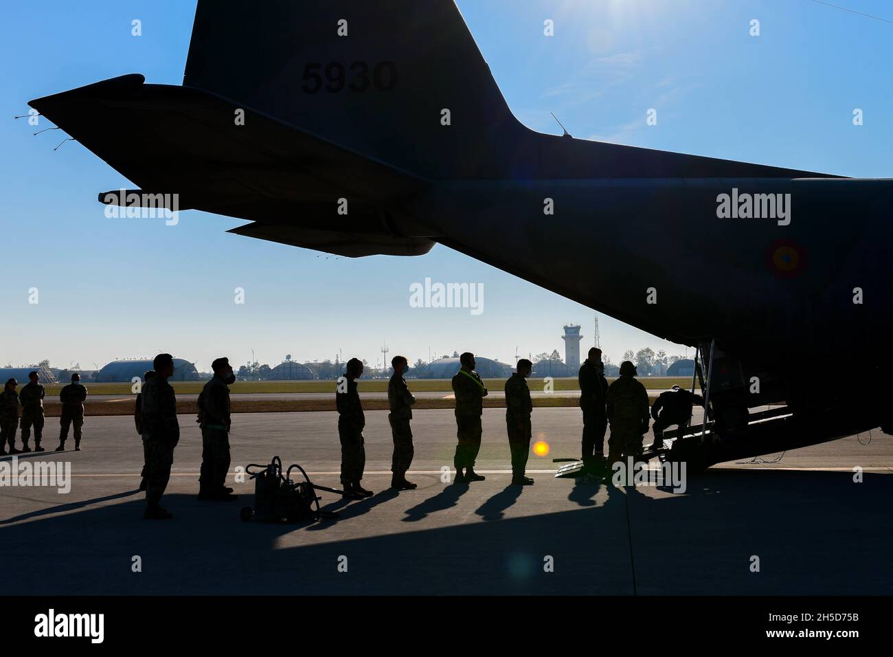 Romanian air force airmen and U.S. Air Force Airmen assigned to the ...