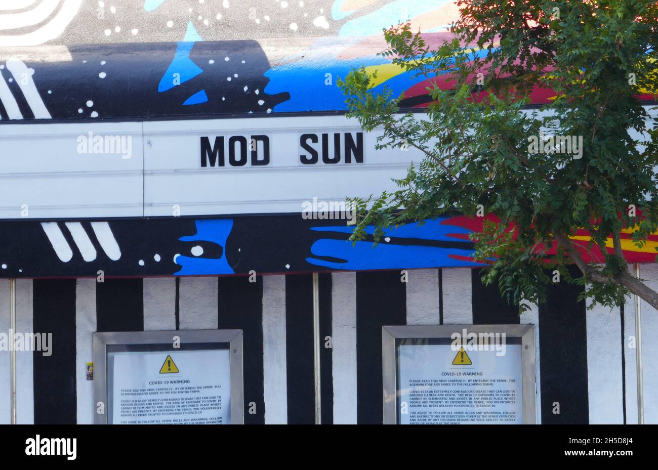 Machine gun kelly pandemic hi-res stock photography and images - Alamy