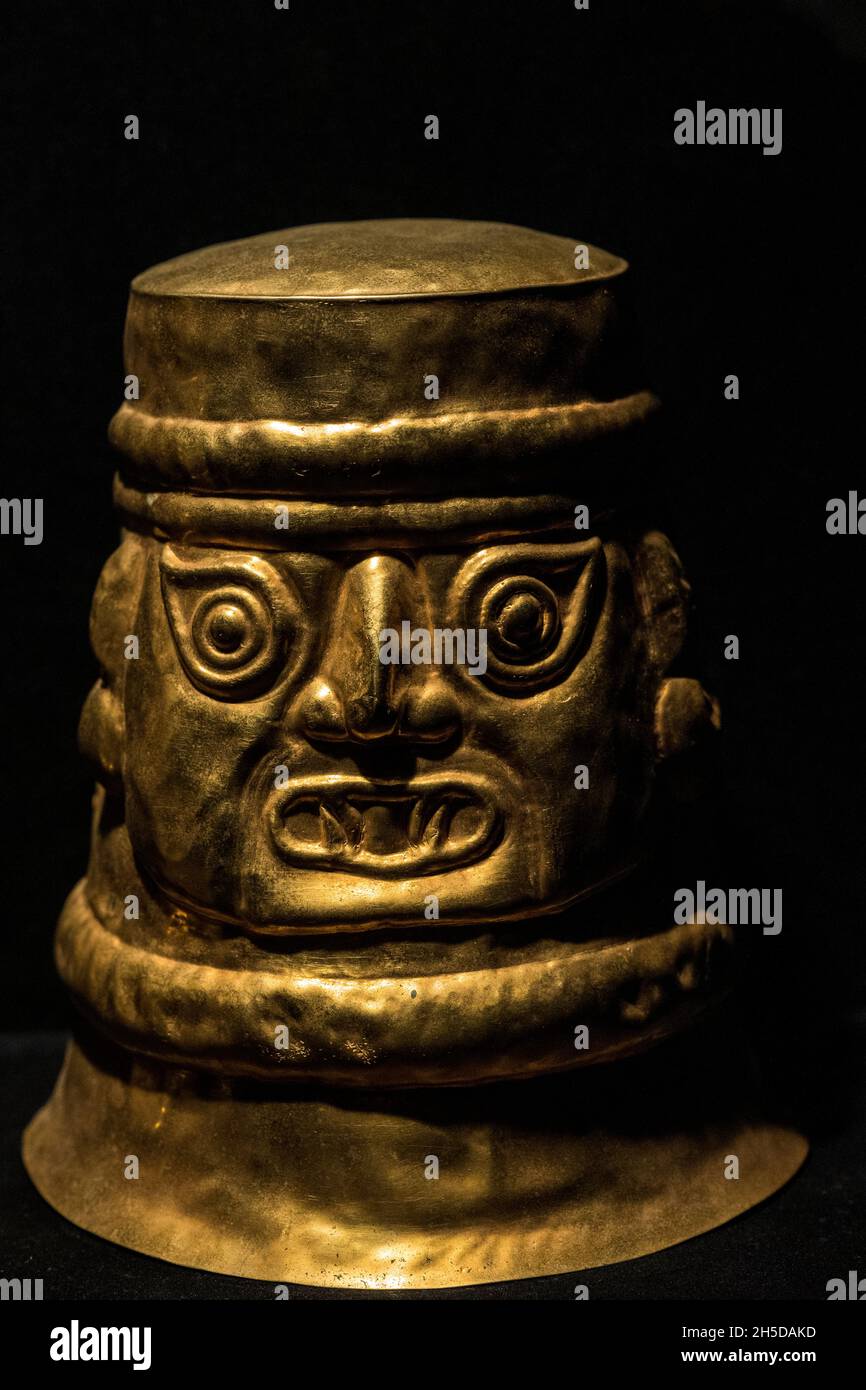 Culture chavin hi-res stock photography and images - Alamy