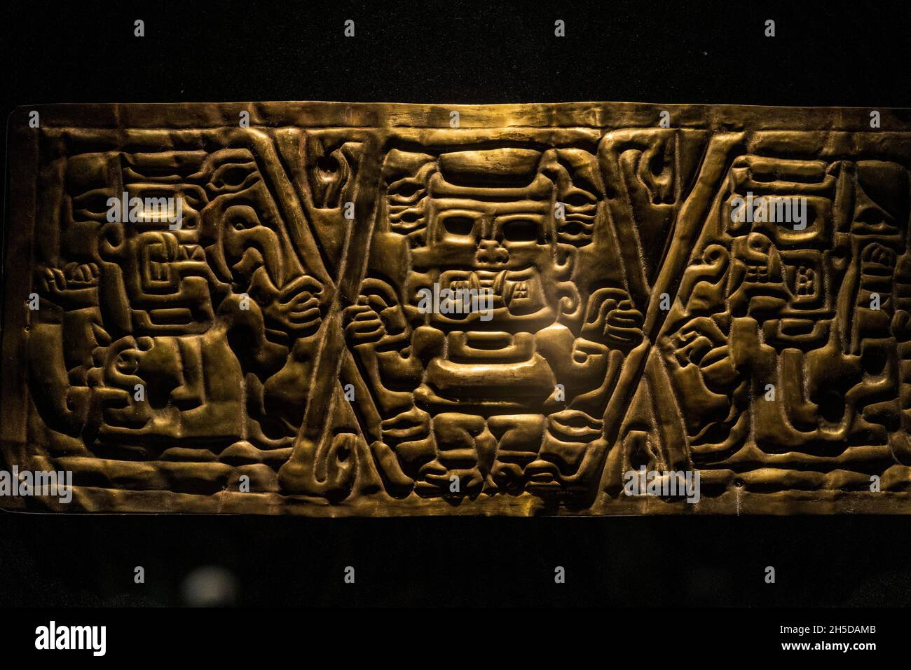 Culture chavin hi-res stock photography and images - Alamy