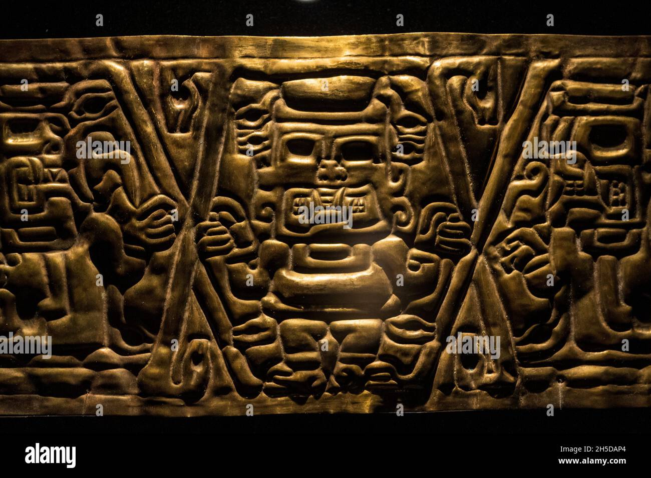 Culture chavin hi-res stock photography and images - Alamy