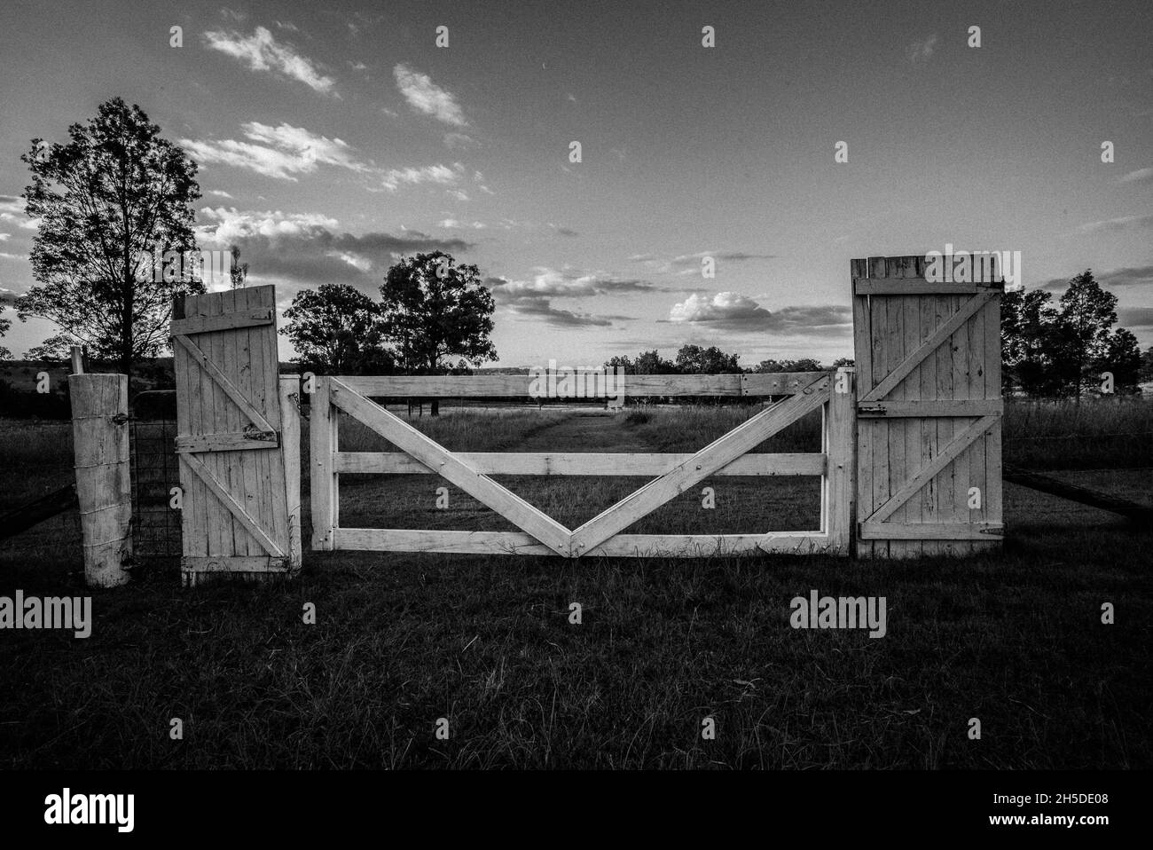 Hunter fence Black and White Stock Photos & Images - Alamy