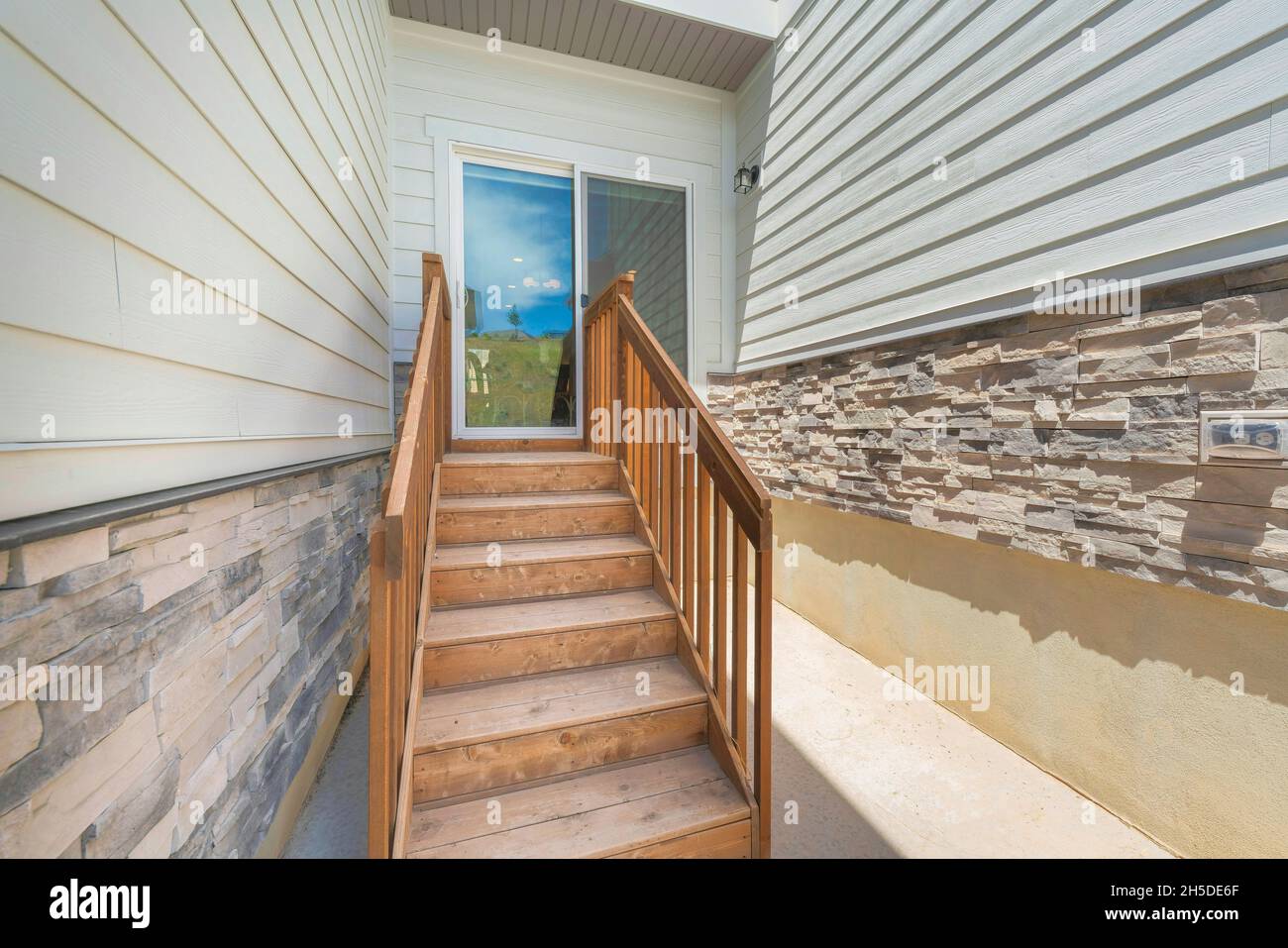 Doorsteps hi-res stock photography and images - Alamy