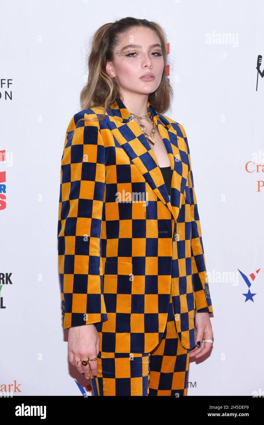 Grace Gaustad attends the 15th Annual Stand Up For Heroes (Bob Woodruff ...