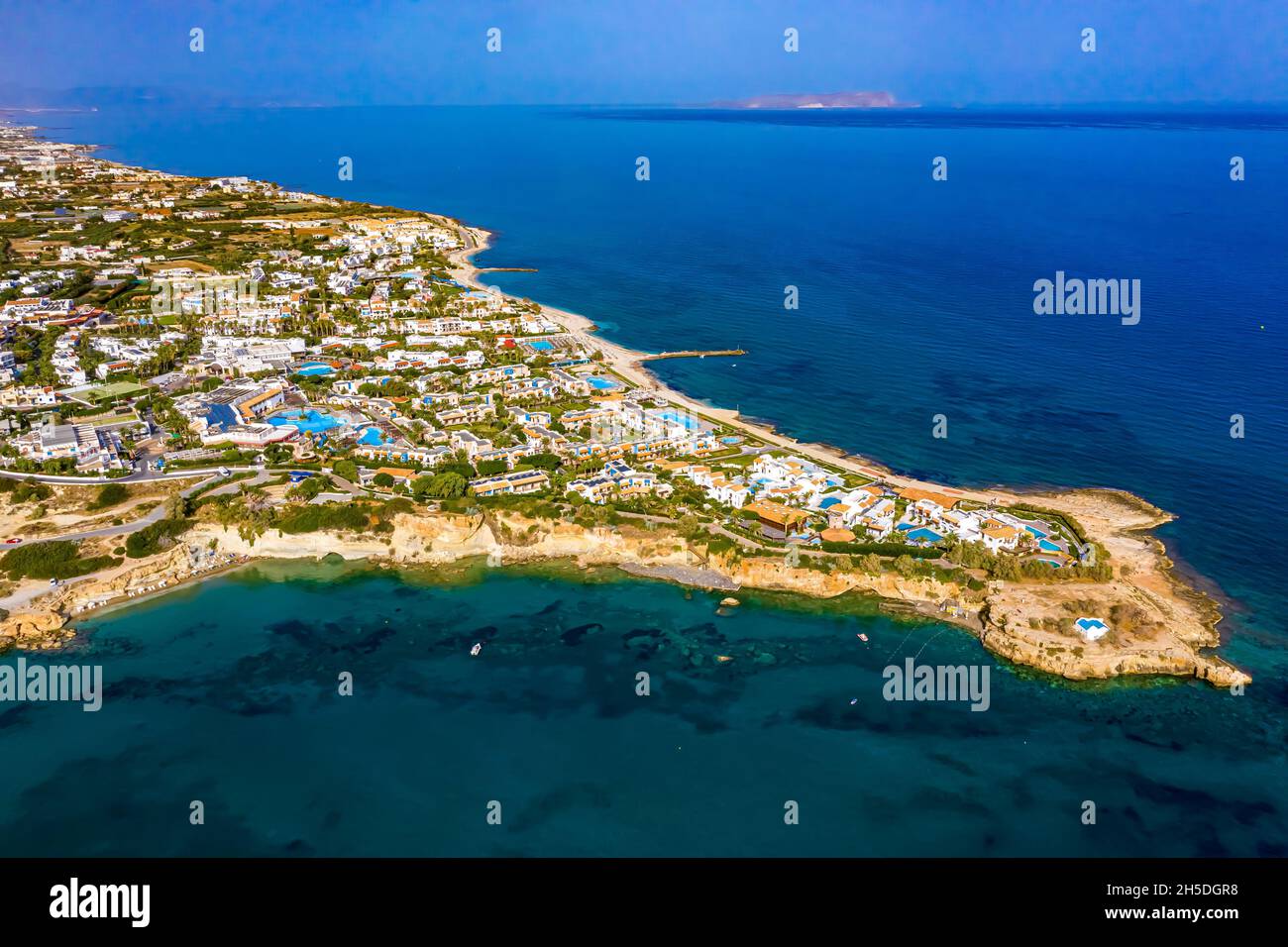Anissaras auf Kreta aus der Luft | Town Anissaras on Crete from above ...