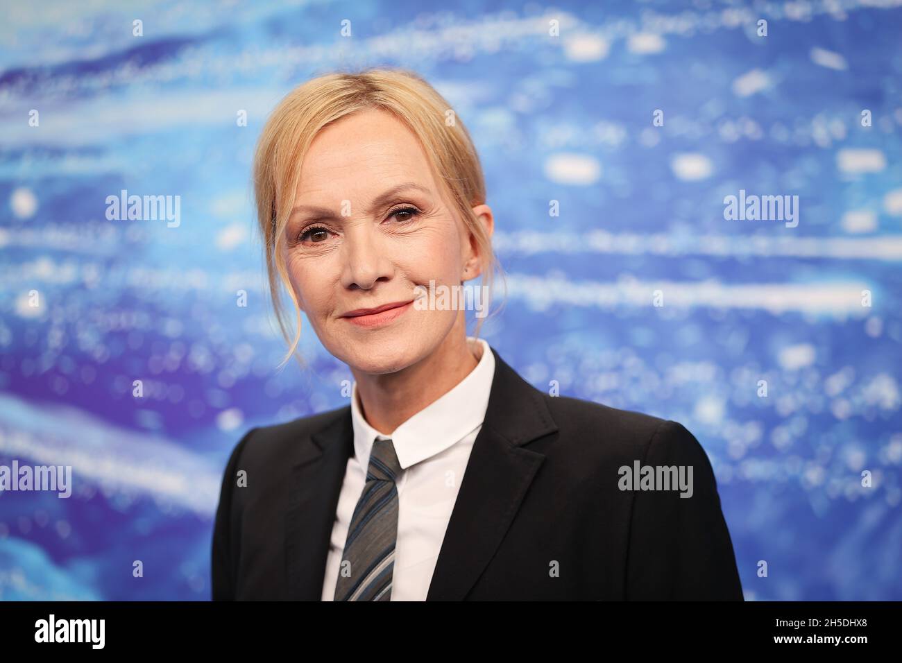 Hamburg, Germany. 08th Nov, 2021. Katja Flint, actress, arrives at the ...