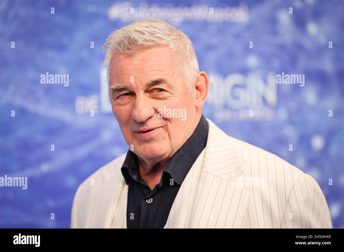Hamburg, Germany. 08th Nov, 2021. Heinz Hoenig, actor, arrives at the ...