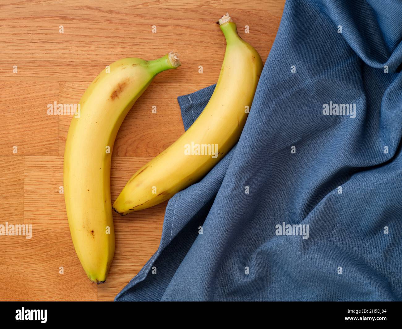 Close up of two bananas hi-res stock photography and images - Alamy