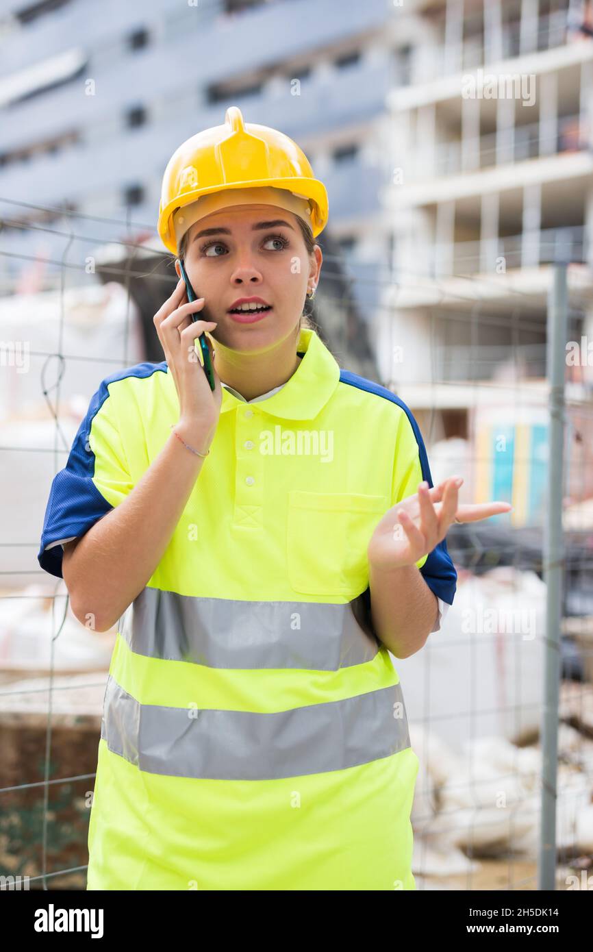 Phone builder outdoor hi-res stock photography and images - Alamy