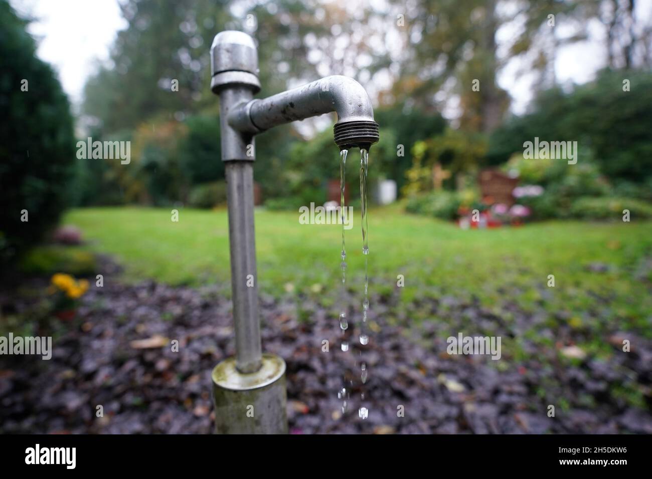 Hamburg, Germany. 04th Nov, 2021. A water tap can be seen at the ...