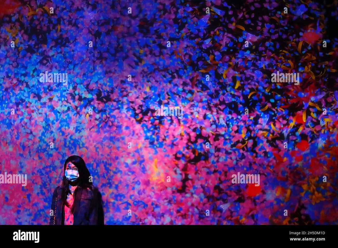 Taipei, Taipei, Taiwan. 9th Nov, 2021. A lady interacts with the ...