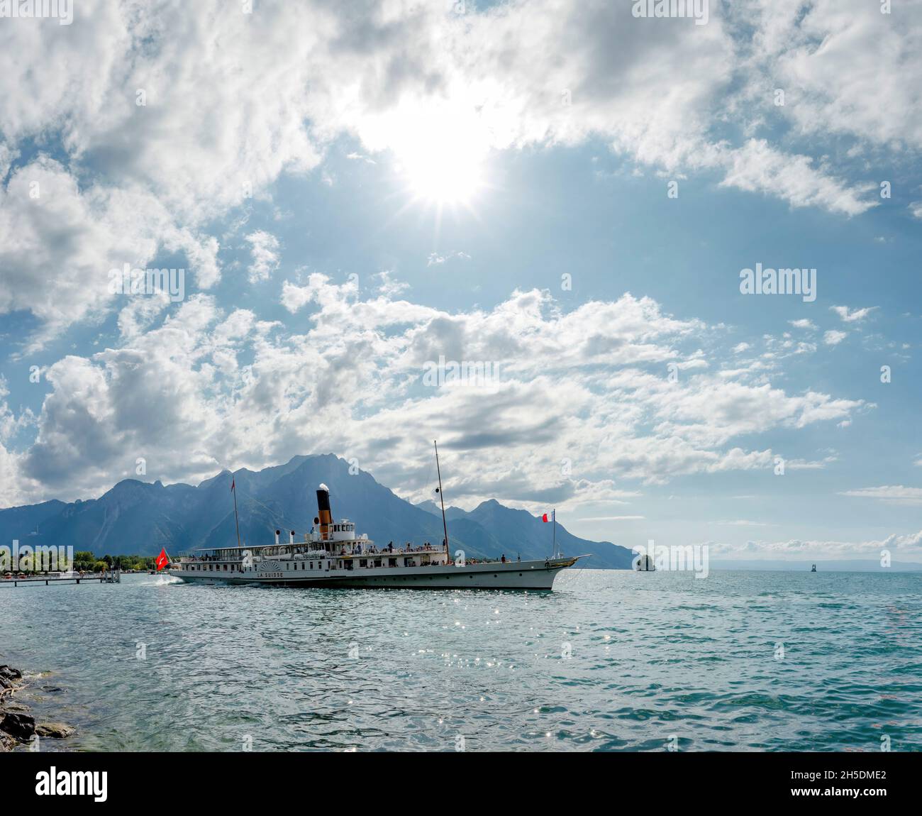 Lac Léman, round-trip boat *** Local Caption *** Villeneuve ...