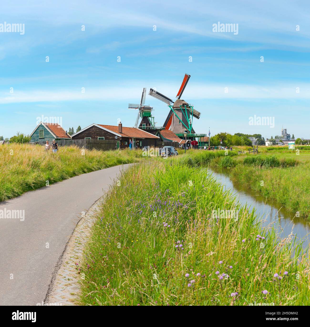 Windmills called Het Klaverblad and De Bonte Hen *** Local Caption ...