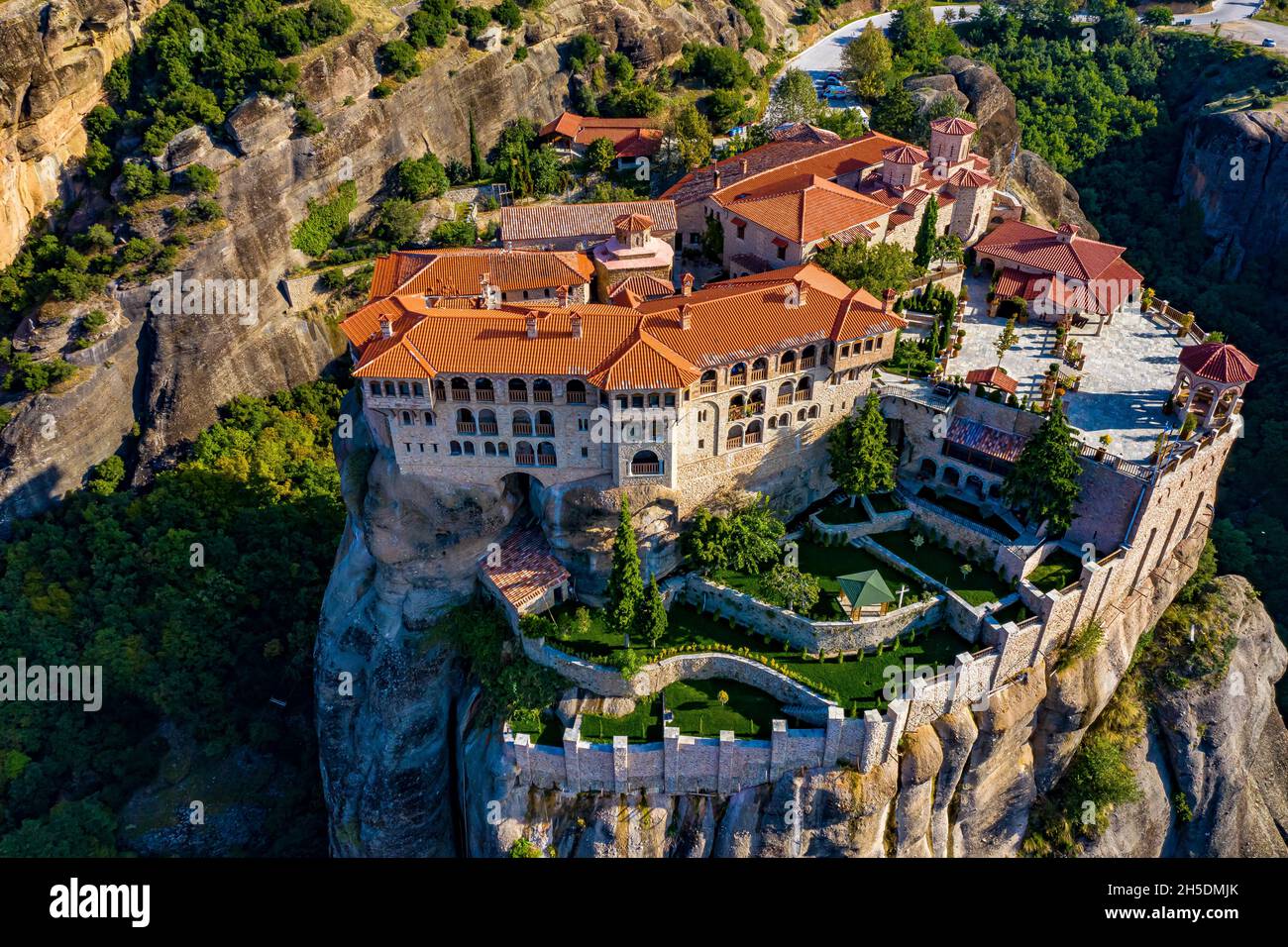 Meteora Klöster aus der Luft | Luftbilder von den Meteora Klöstern in ...