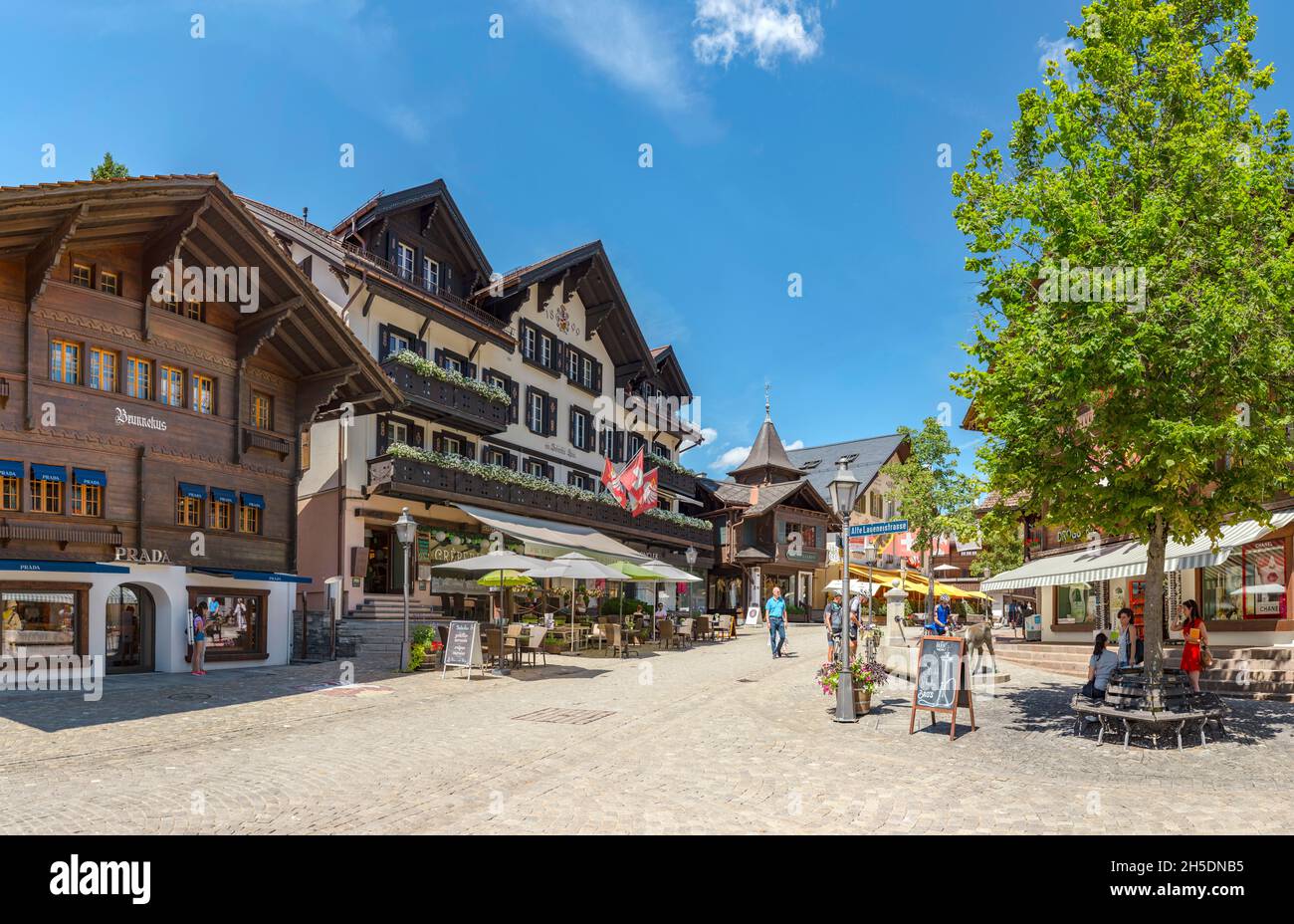 Shops in chalet-style at the Promenade *** Local Caption *** Gstaad ...