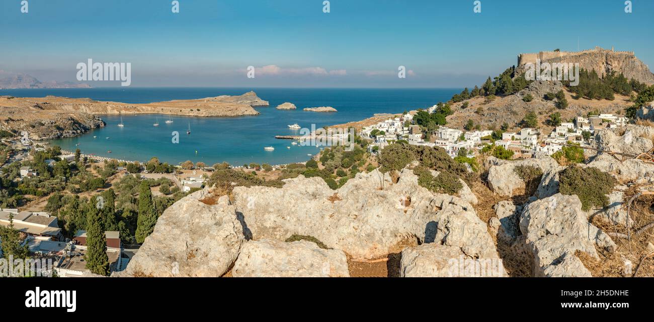 Village and its acropolis *** Local Caption *** Lindos, Rhodos, Rhodes ...