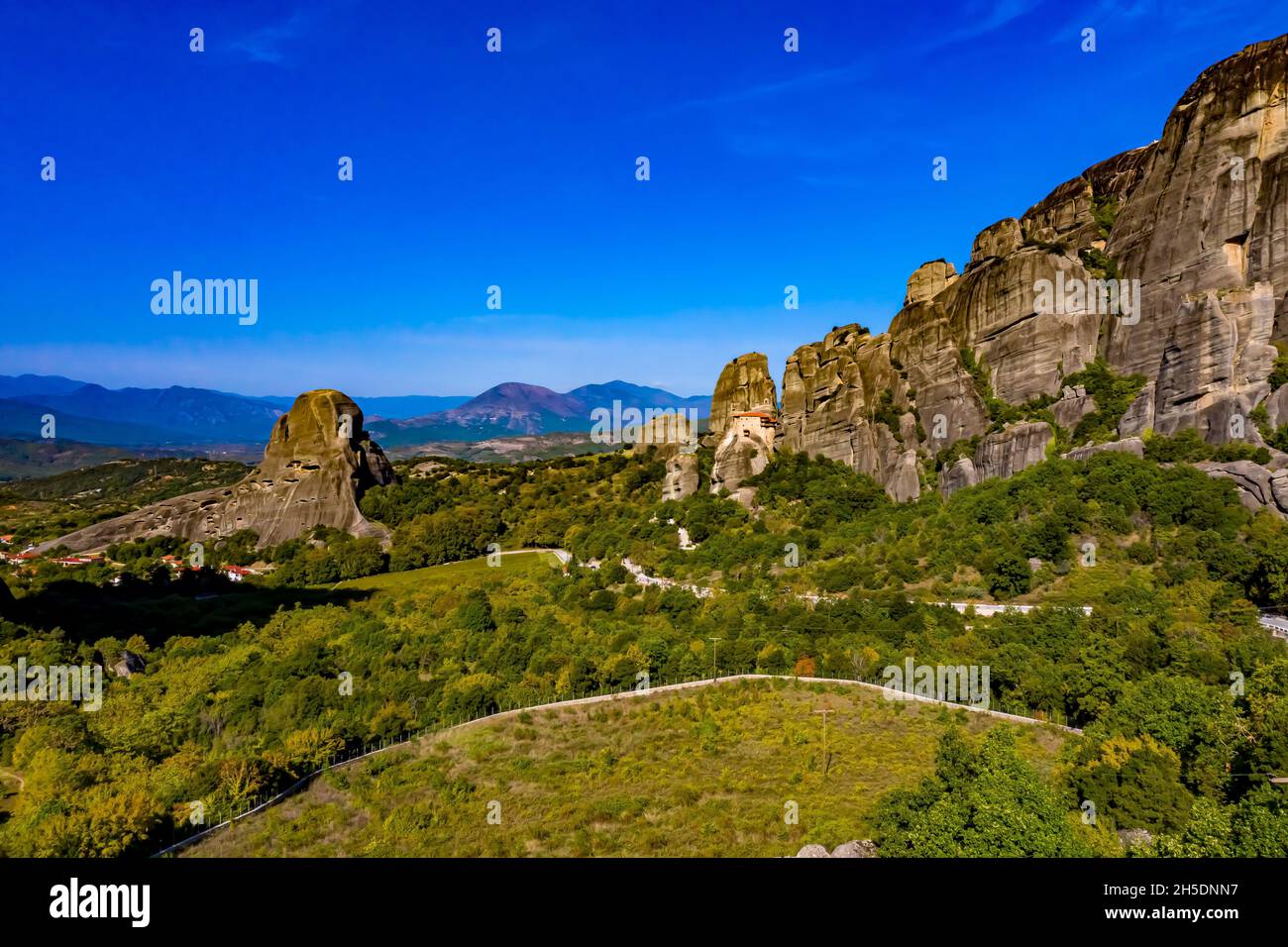 Meteora kloster luftfoto hi-res stock photography and images - Alamy