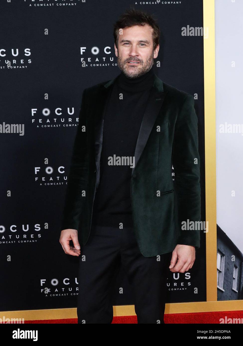 LOS ANGELES, CALIFORNIA, USA - NOVEMBER 08: Actor Clive Standen arrives ...