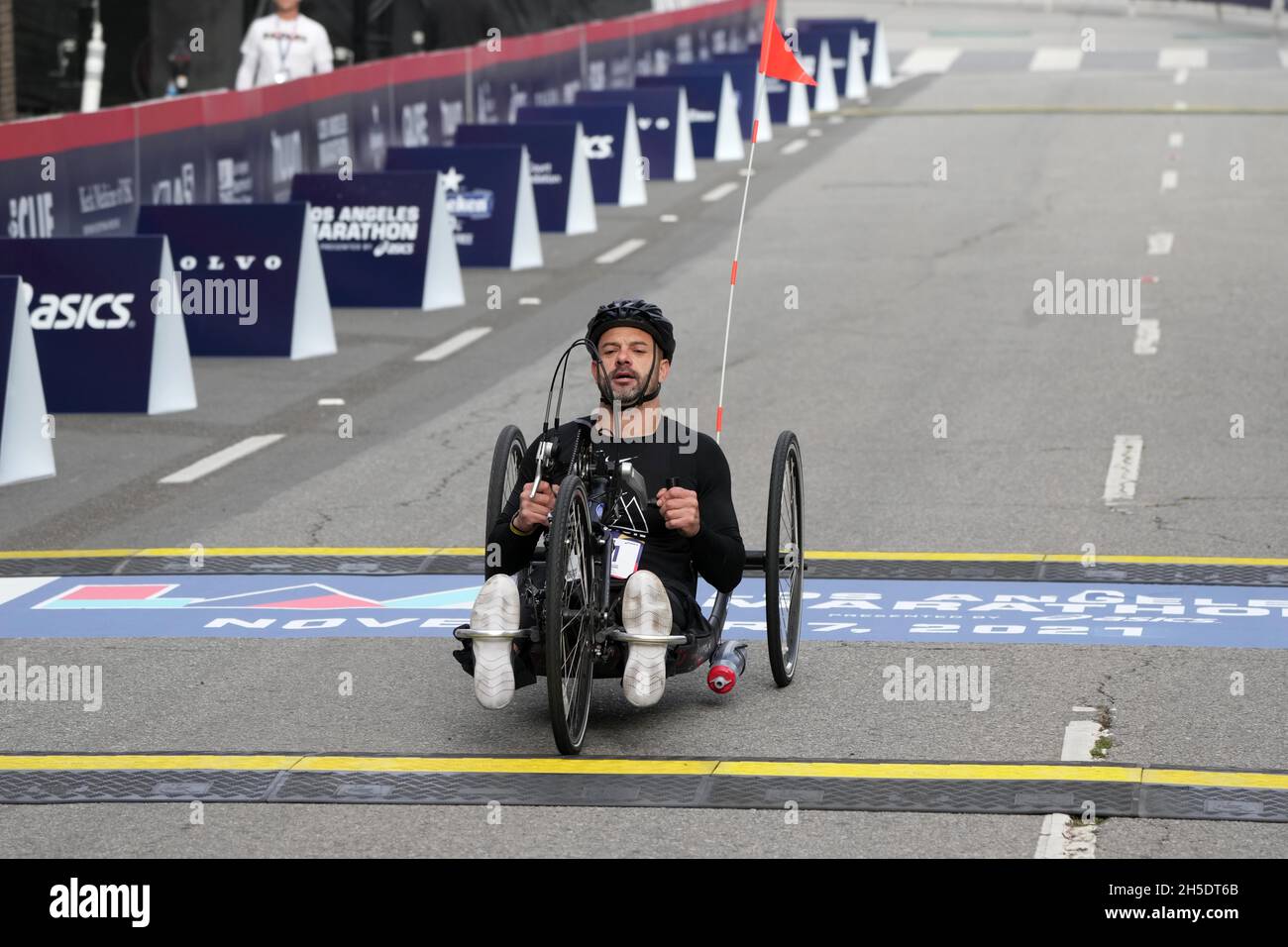 David Rodarte wins the handcycle wheelchair race in 2:0118 at the 36th ...