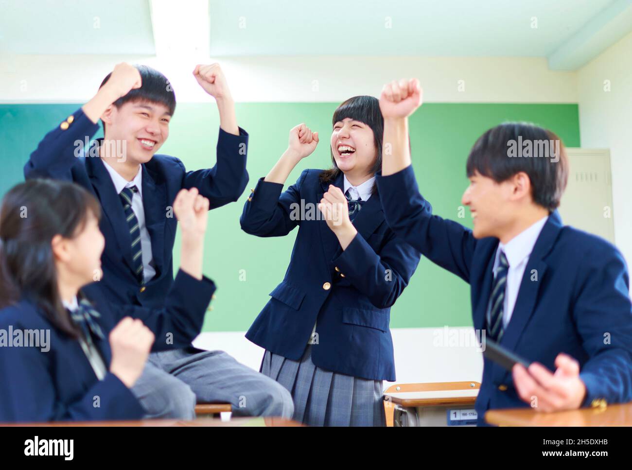 Japanese school students in the classroom Stock Photo - Alamy