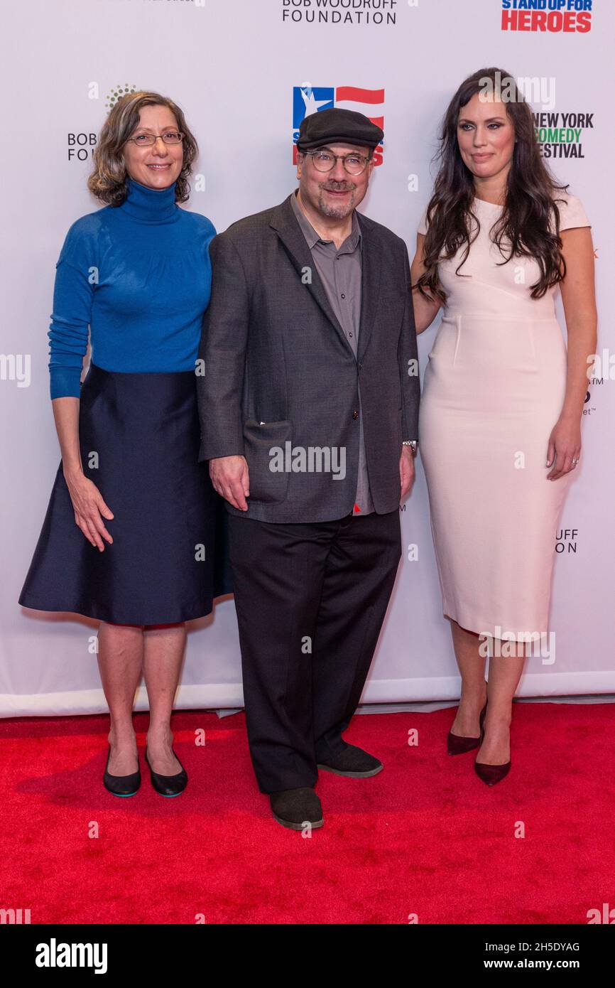New York, NY - November 8, 2021: Annalia Idol, Craig Newmark, Anne ...