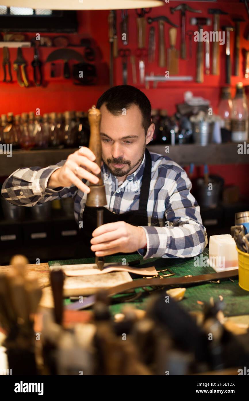 Qualitatively hi-res stock photography and images - Alamy