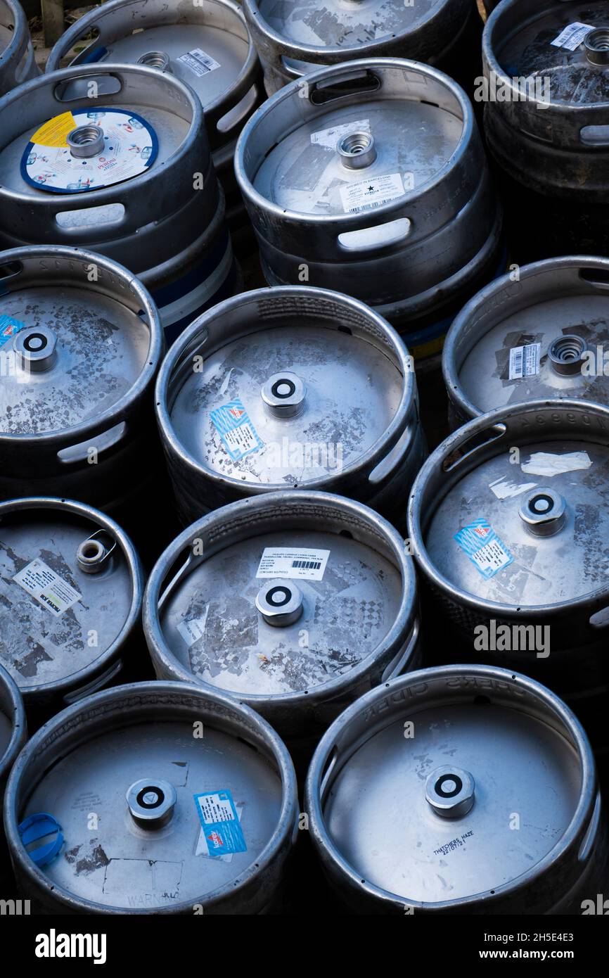 Beer kegs overhead hi-res stock photography and images - Alamy