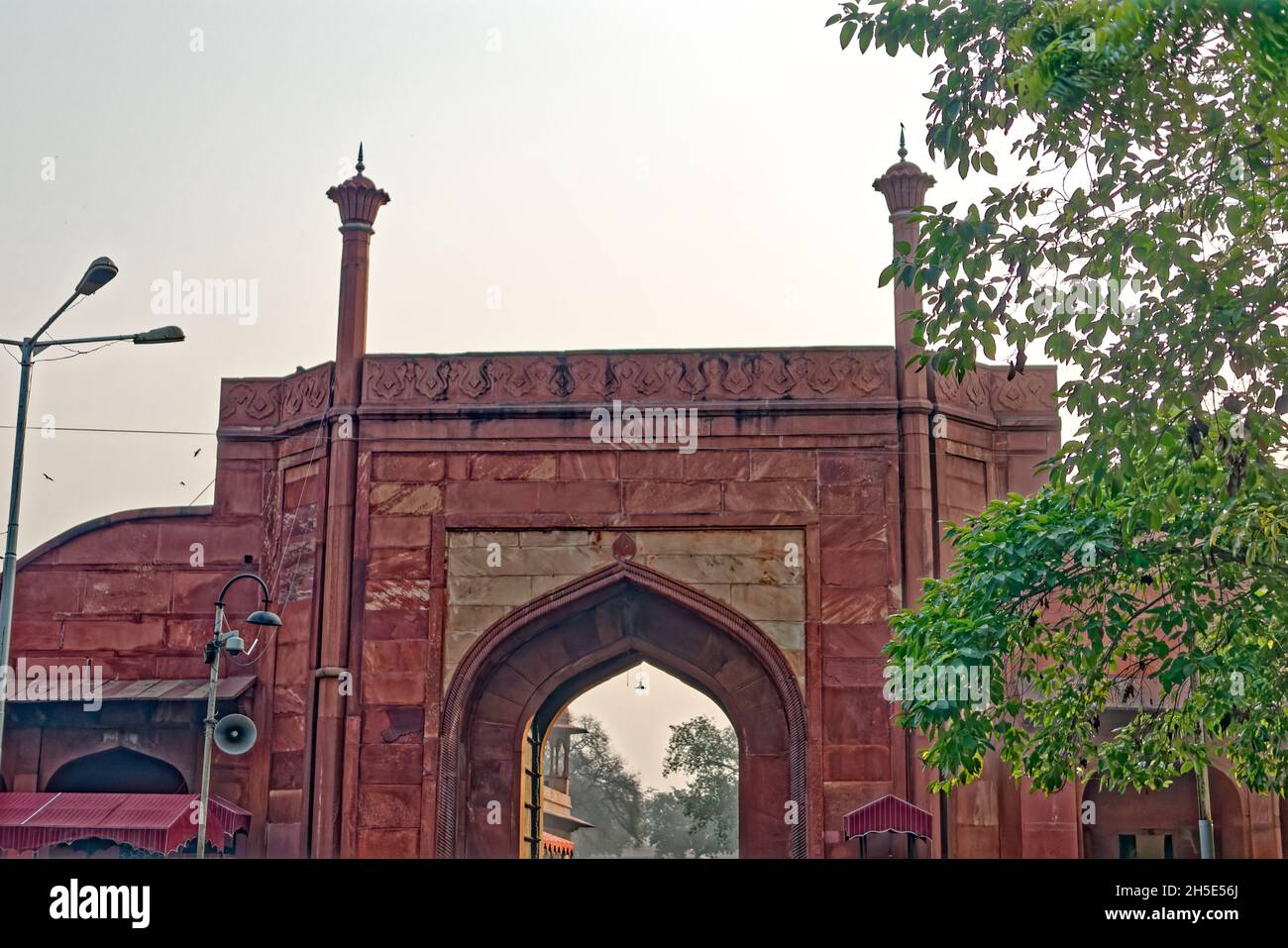 Outlying building hi-res stock photography and images - Alamy