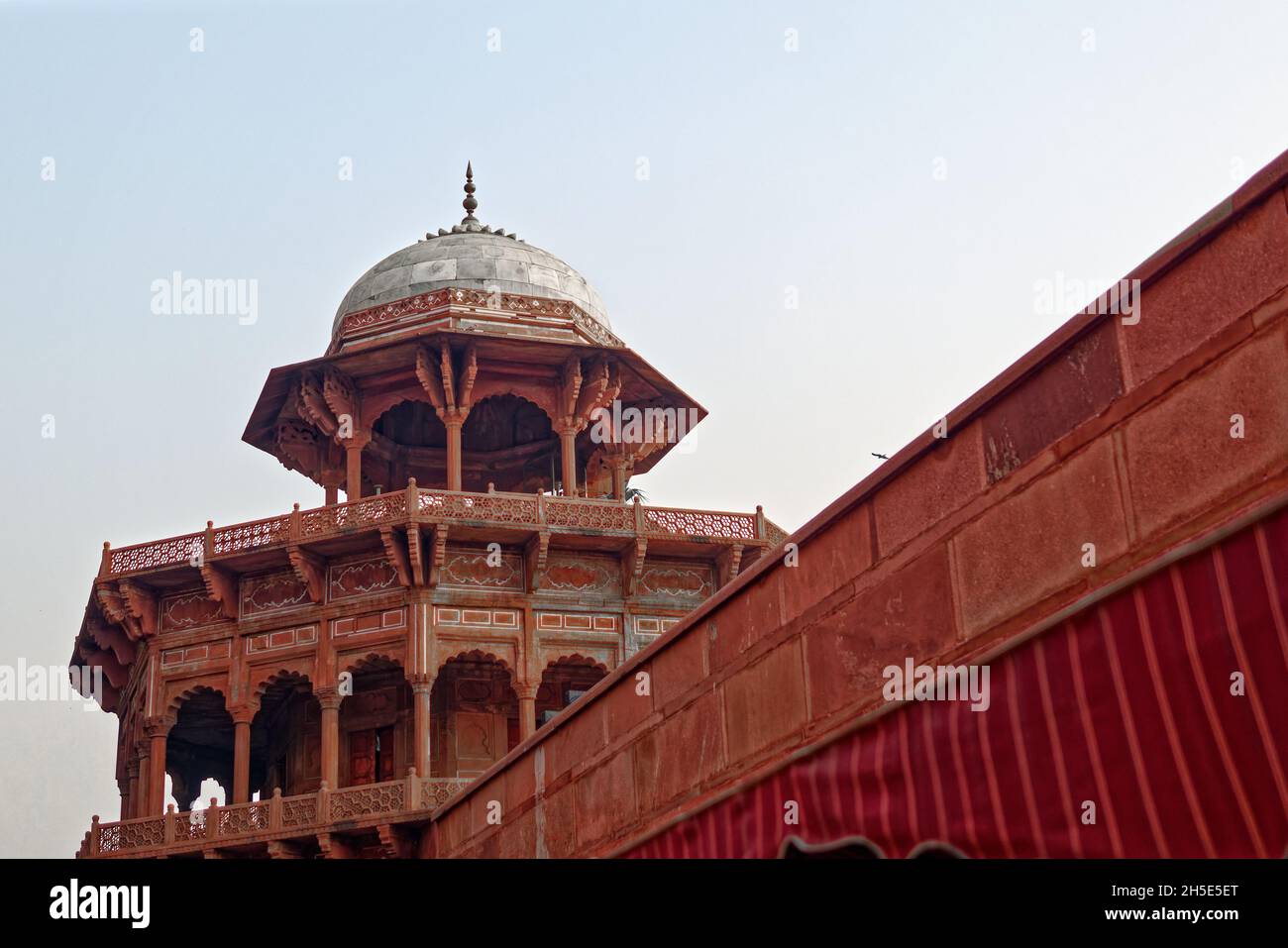 Outlying building hi-res stock photography and images - Alamy