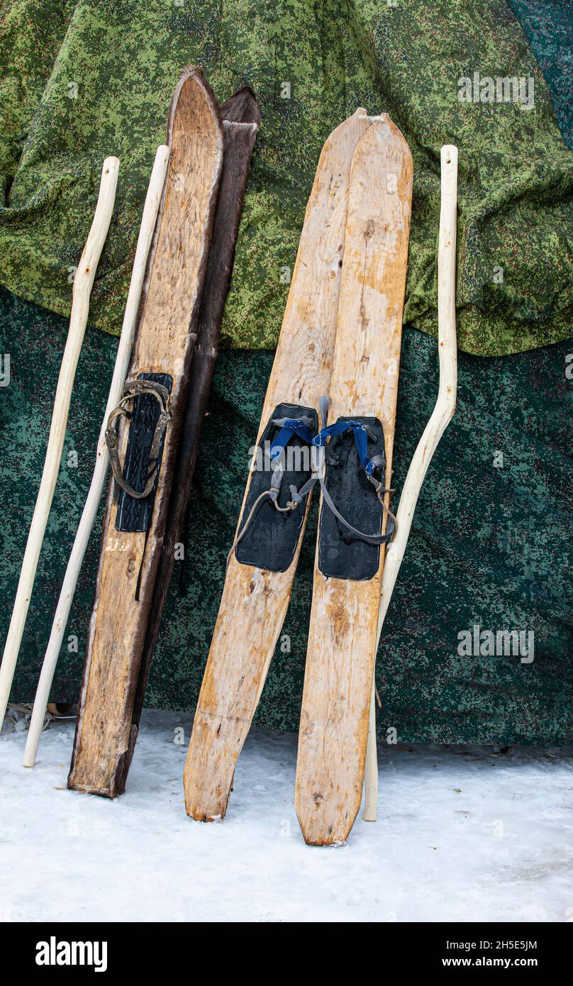 Hunting skis hi-res stock photography and images - Alamy